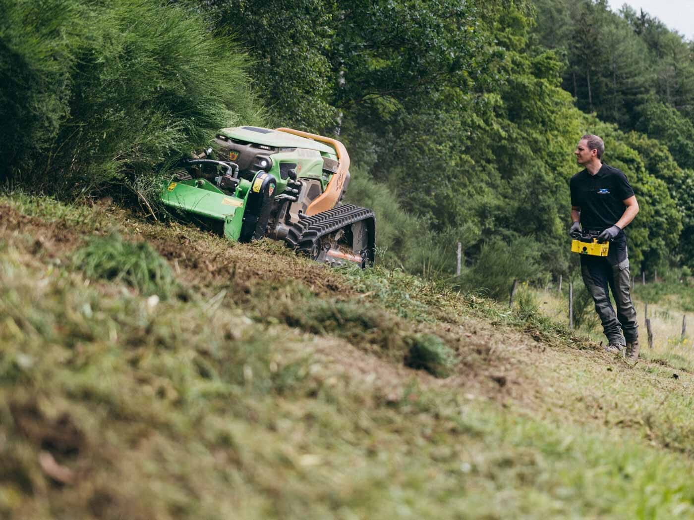 MDB LV500 PRO – Multifunktions-Geräteträger mit 49 PS Motor